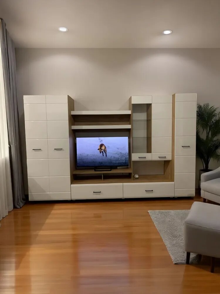 Стенка в гостиную "Ненси 1" с пеналом, (Дуб золотой/Белый глянец), Горизонт