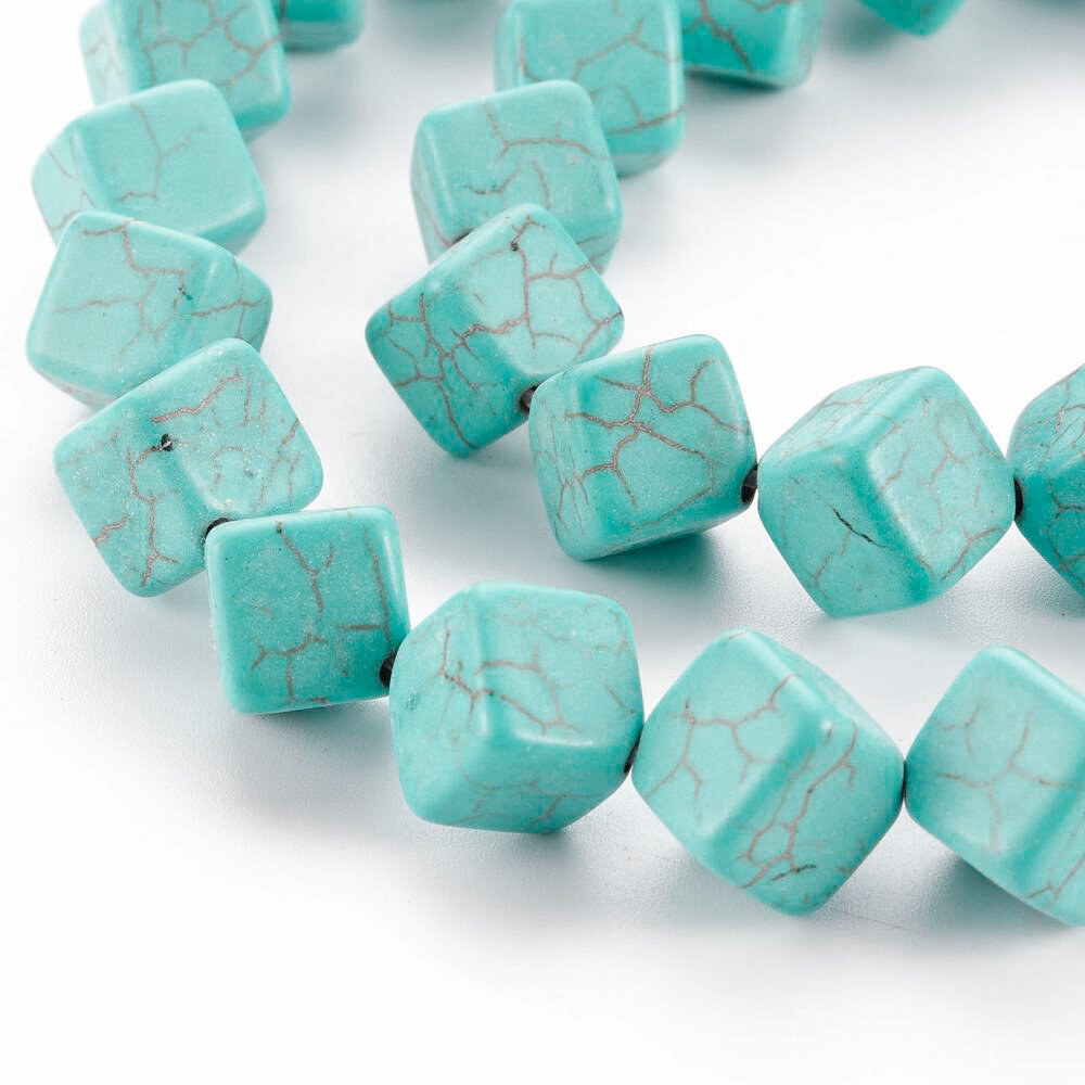 Бусины каменные, бирюза (имитация), с коричневыми прожилками, 14мм (длина грани 10мм), кубики, 28 шт, низка