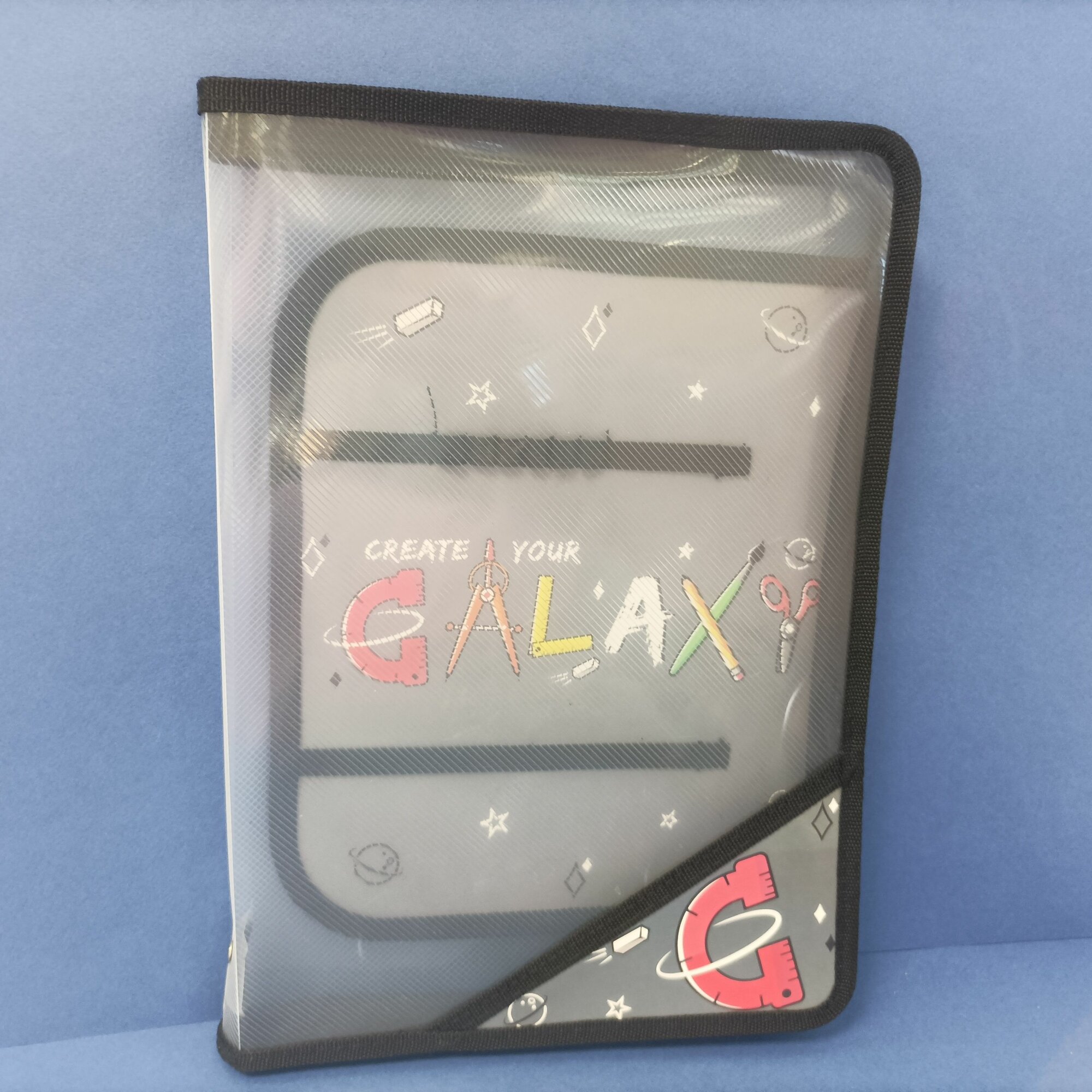 Папка для труда "Гэлэкси" А4 1 отделение, откидная планка, пластик
