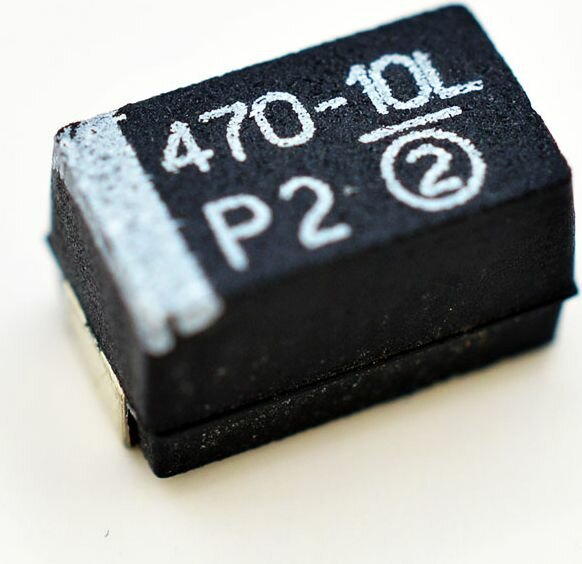 Конденсатор VISHAY 293D477X9010E2TE3 Конденсатор танталовый 10 В 470 мкФ 10П корпус E -55.125 град. C 1шт