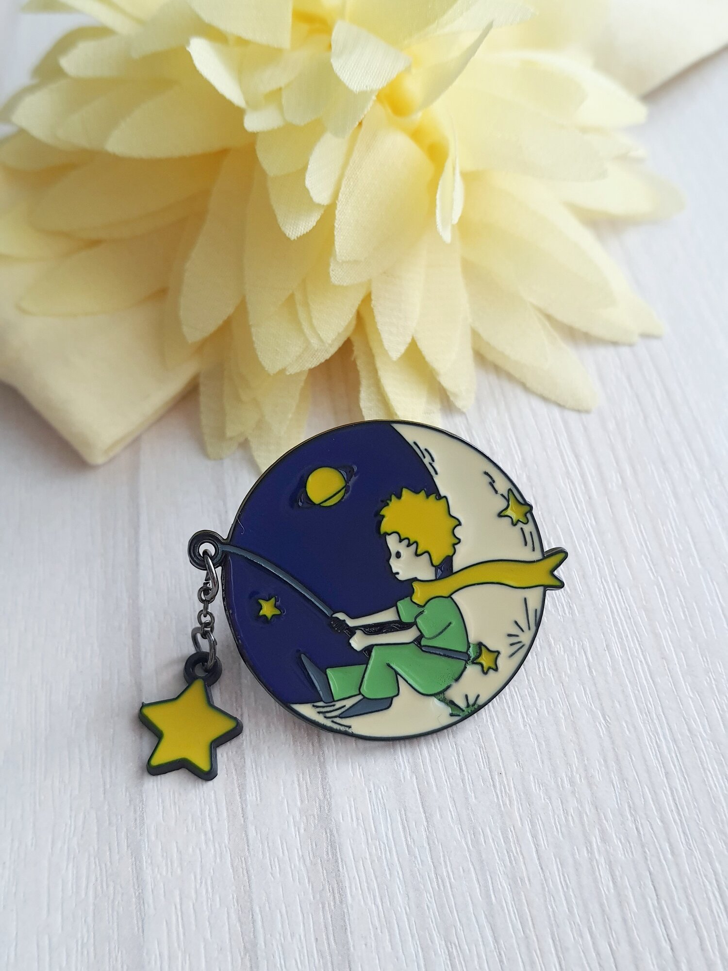 Брошь, эмаль