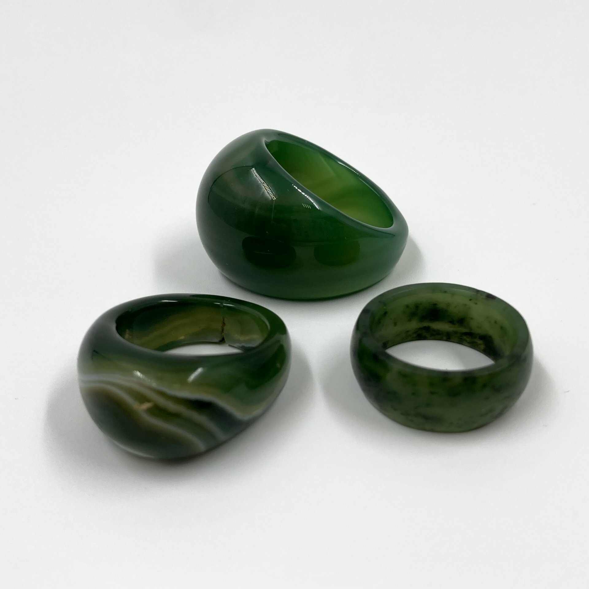 Набор из 3-х колец зеленых оттенков, поделочный камень, композитный материал