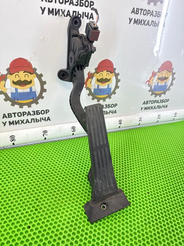 Электронная педаль газа Kia Ceed JD D4FB 2012 (б/у) 32700A6900