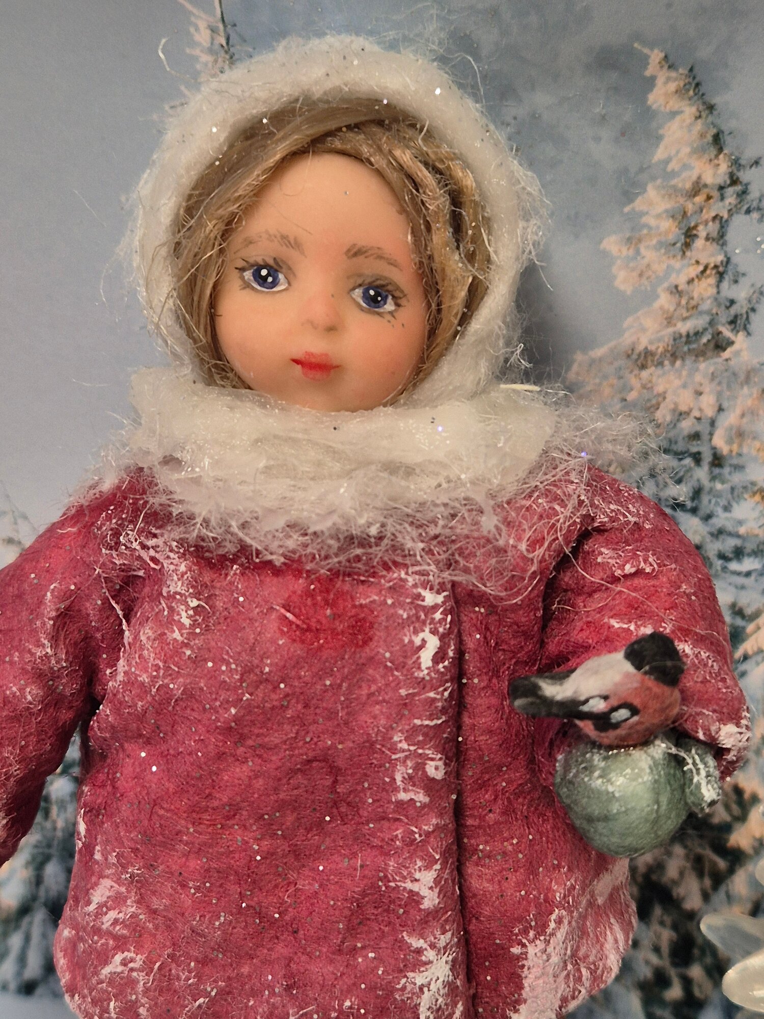 Ёлочная игрушка Affavatta, "Девочка со снегирем", 12см, ручная роспись