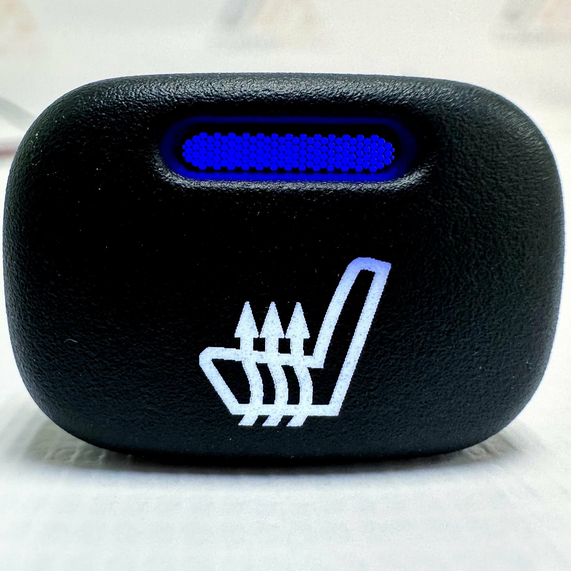 Пересвеченная кнопка обогрева сидений Синий - Белый ВАЗ / LADA 2113 / 2114 / 2115 / Chevrolet Niva