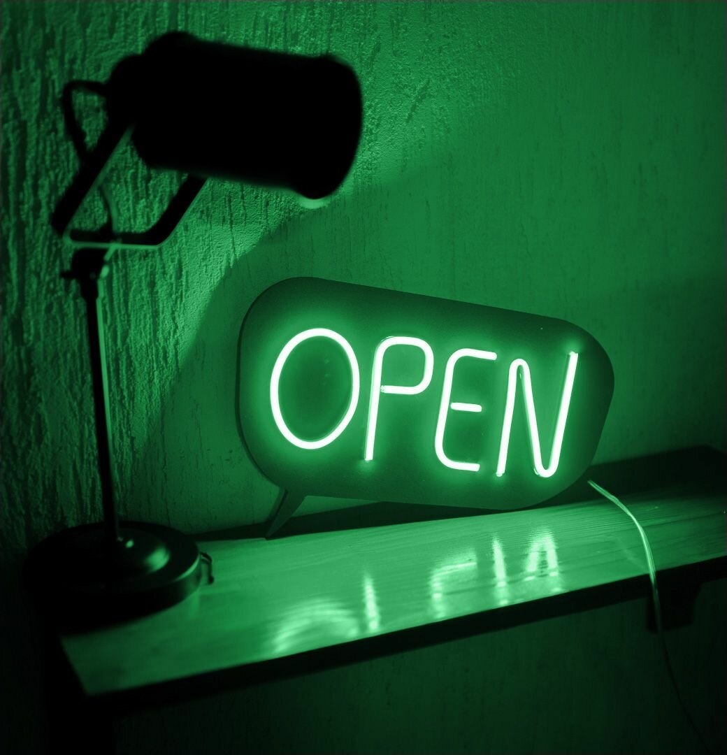 Неоновая вывеска Open, 25х16 см, зеленая