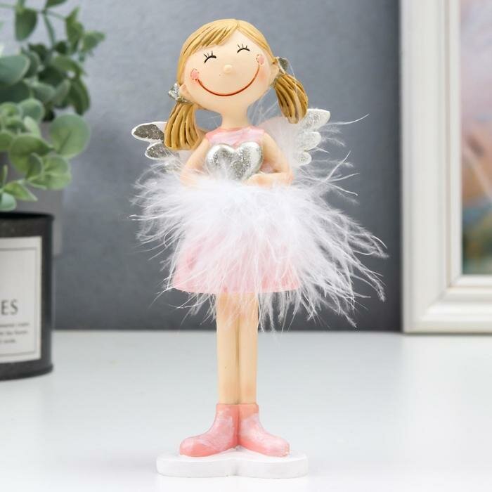 Фигурка полистоун Ангел-малышка с хвостиками, с сердечком , пух, 16 5.5 7.5 см