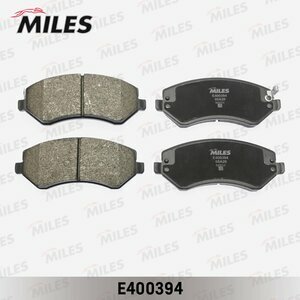 Колодки тормозные CHRYSLER VOYAGER 00-/JEEP CHEROKEE 01-передние LowMetallic