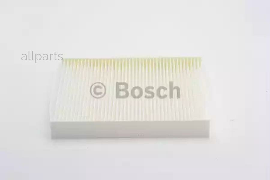 BOSCH 1987432057 Фильтр салона AUDI: A1 10-, A2 00-05 \ SEAT: CORDOBA 02-, IBIZA IV 02-, IBIZA V 08- \ SKODA: FABIA 99-, PRAKTIK 07-, RAPID 11-, ROOMSTER 06- \ VW: POLO 01-