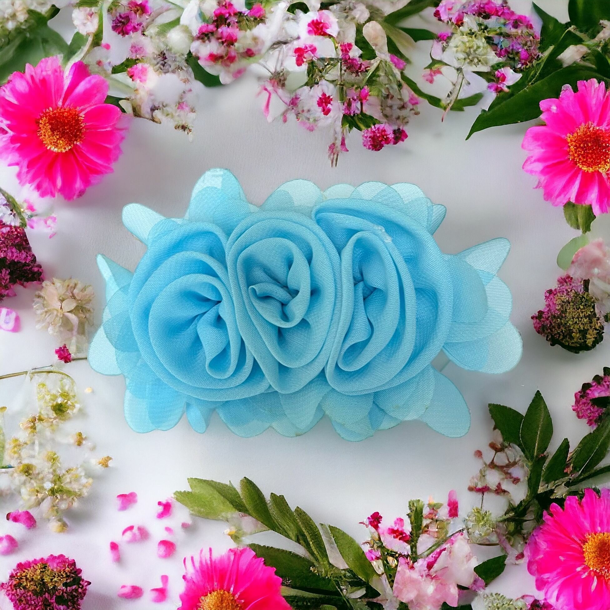 Украшение ошейник регулируемый с цветами для кошек и собак, светло - голубой