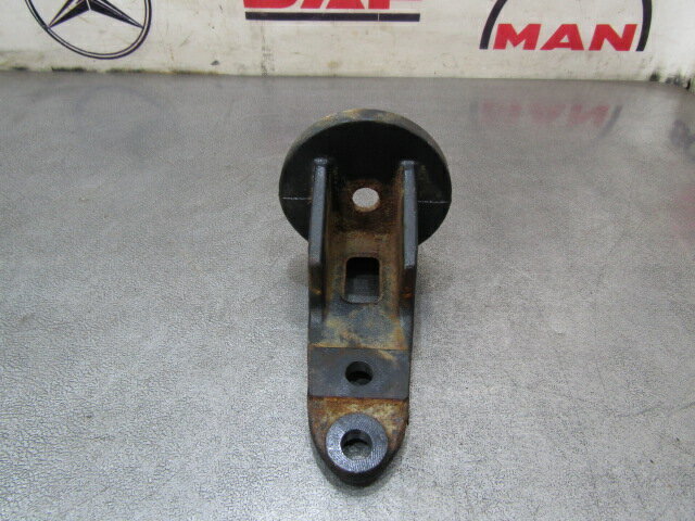 Кронштейн отбойника передней рессоры MAN TGX, TGS, TGA