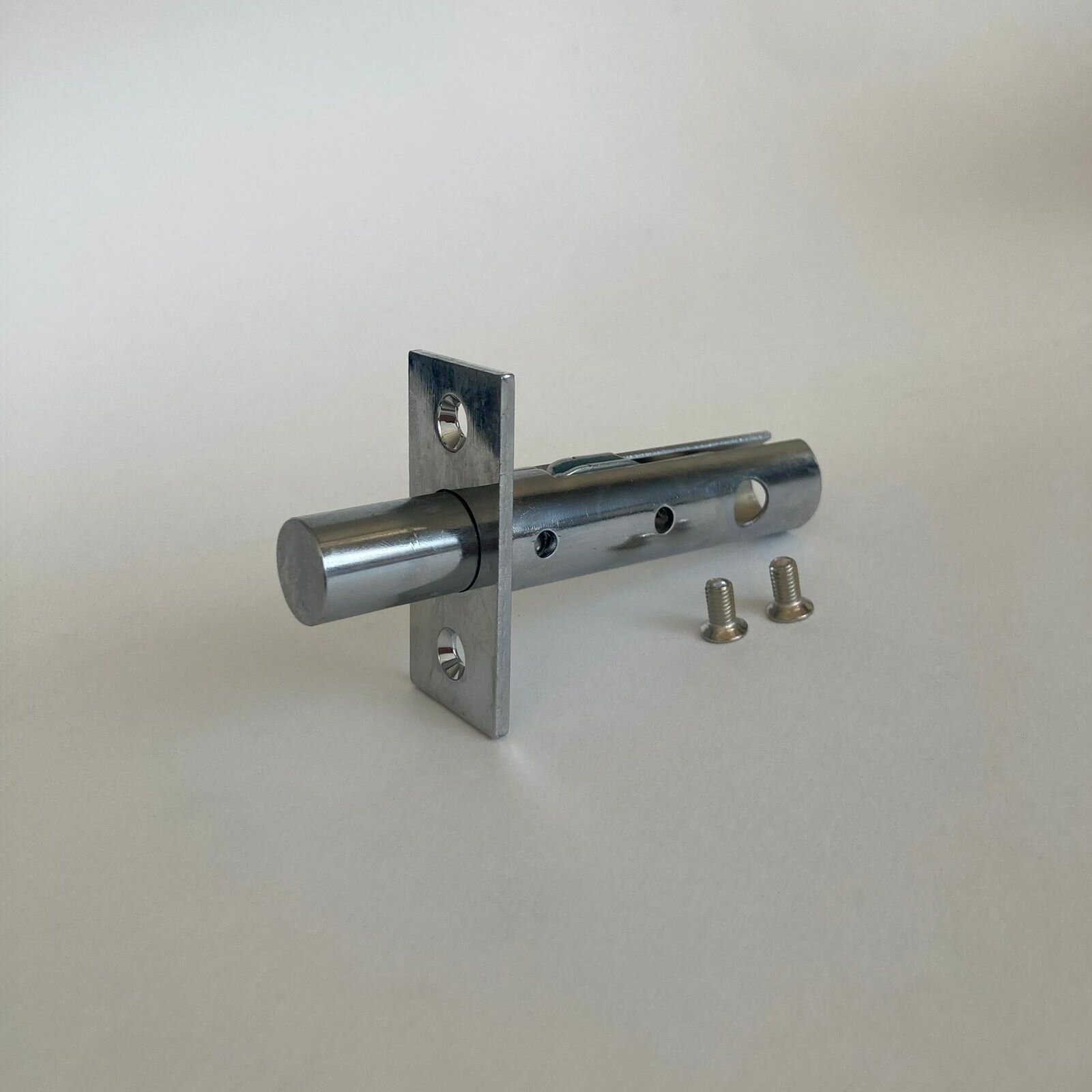 Задвижка дверная Avers 6мм 0260 хром