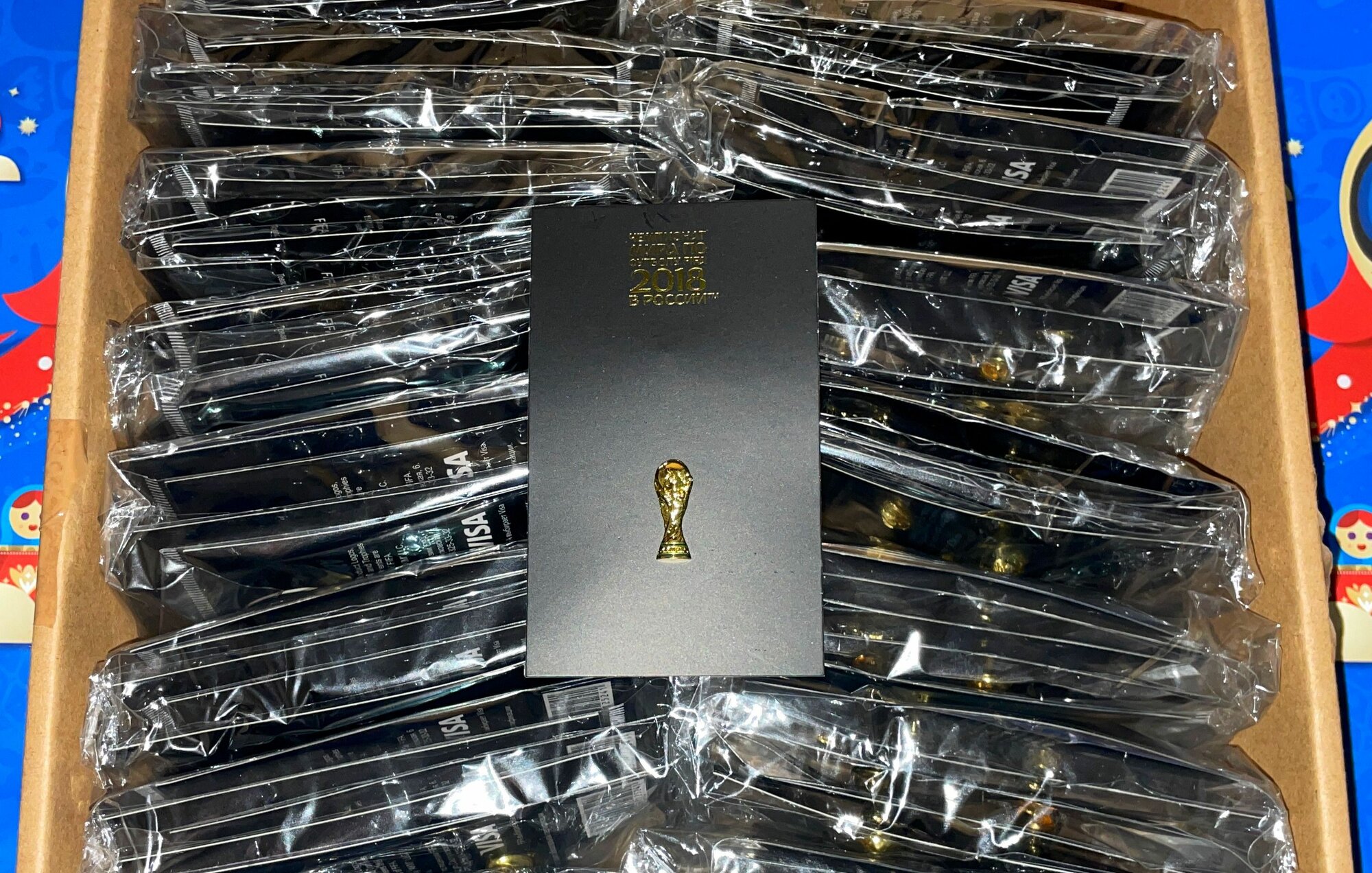 Набор 180 значков Кубок Трофей (2 см) Fifa 2018. Чемпионат мира 2018