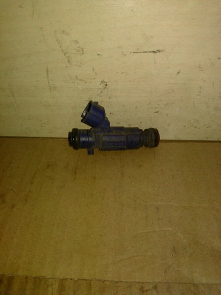 Б/У Форсунка топливная (143 / cиняя) Hundai Solaris, 10-б/у, Хундай Солярис / Киа Рио Форсунка топливная Hyundai Solaris 2010...