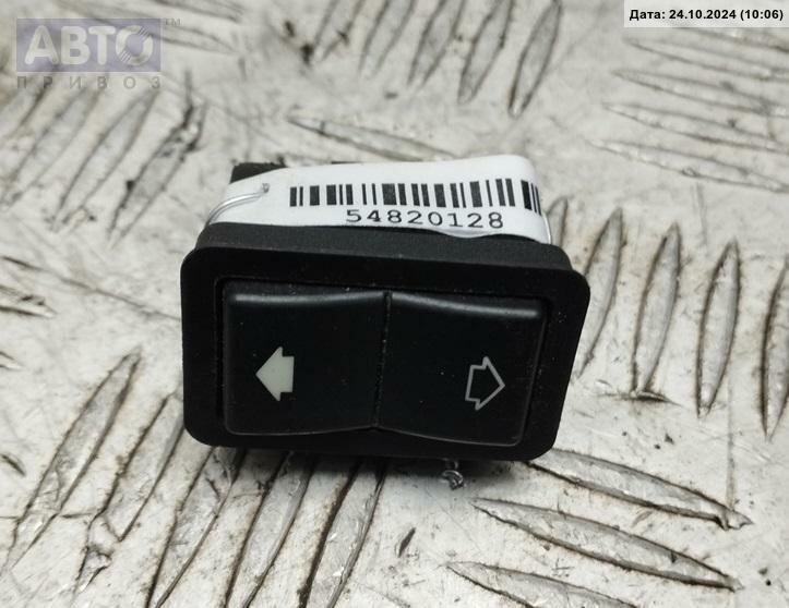 Кнопка стеклоподъемника переднего правого BMW 5 E39 (1995-2003)