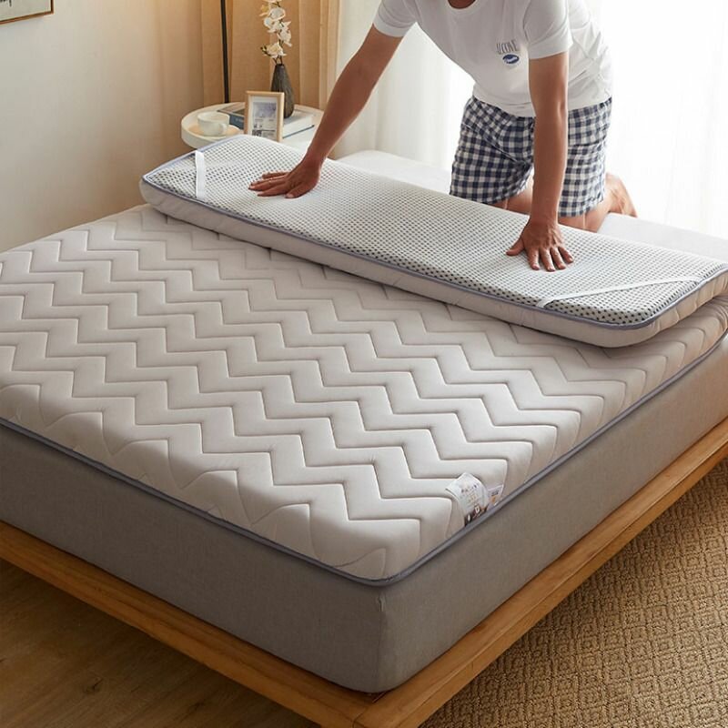 Китайские пользователи рекомендуют-Толстый хлопчатобумажный матрас Топ продаж