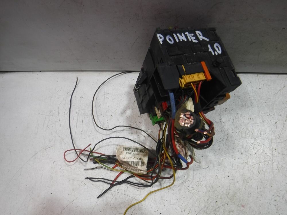 Блок предохранителей VW Pointer 5X0971073CG