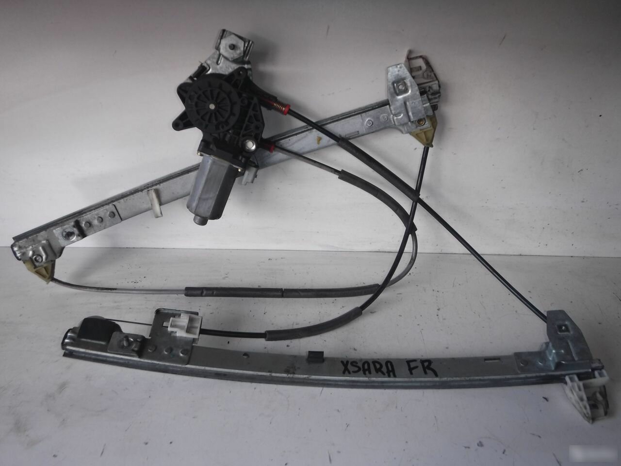 Стеклоподъемник электр. передний правый Citroen Xsara I (1997—2006) 9222K9