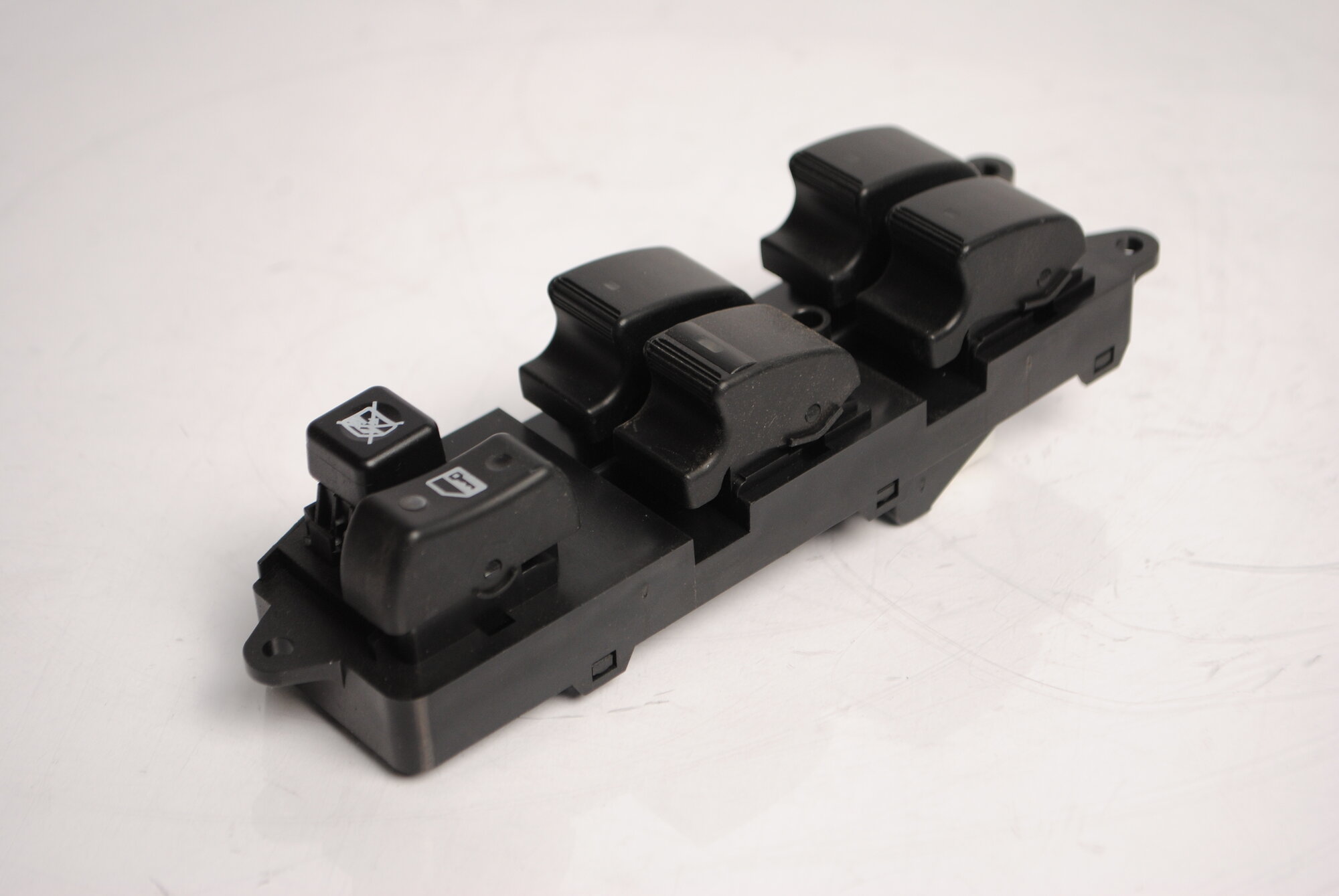 Блок управления стеклоподъемниками 8482005100 Powertec TOYOTA