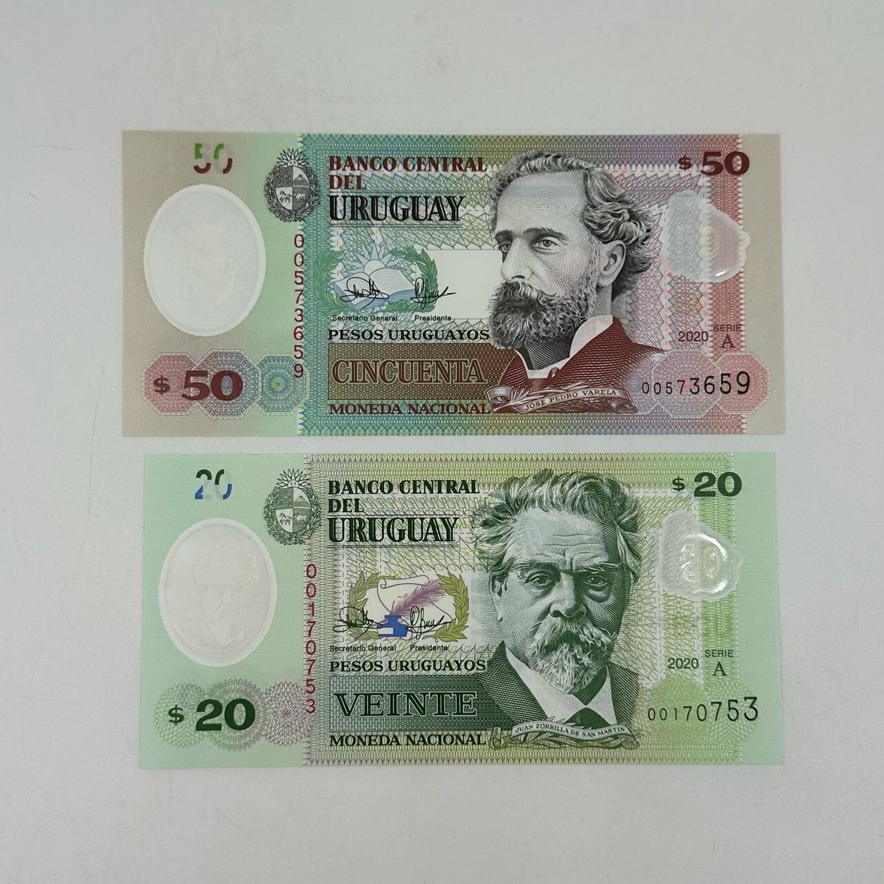 Набор банкнот 2 штуки Уругвай 20 и 50 песо 2020 год Полимер UNC