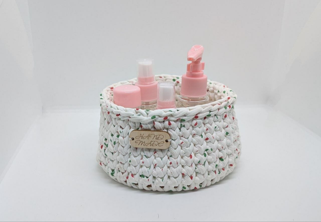 Вязаная корзина для хранения белая круглая диаметр 16, высота 8,5 см