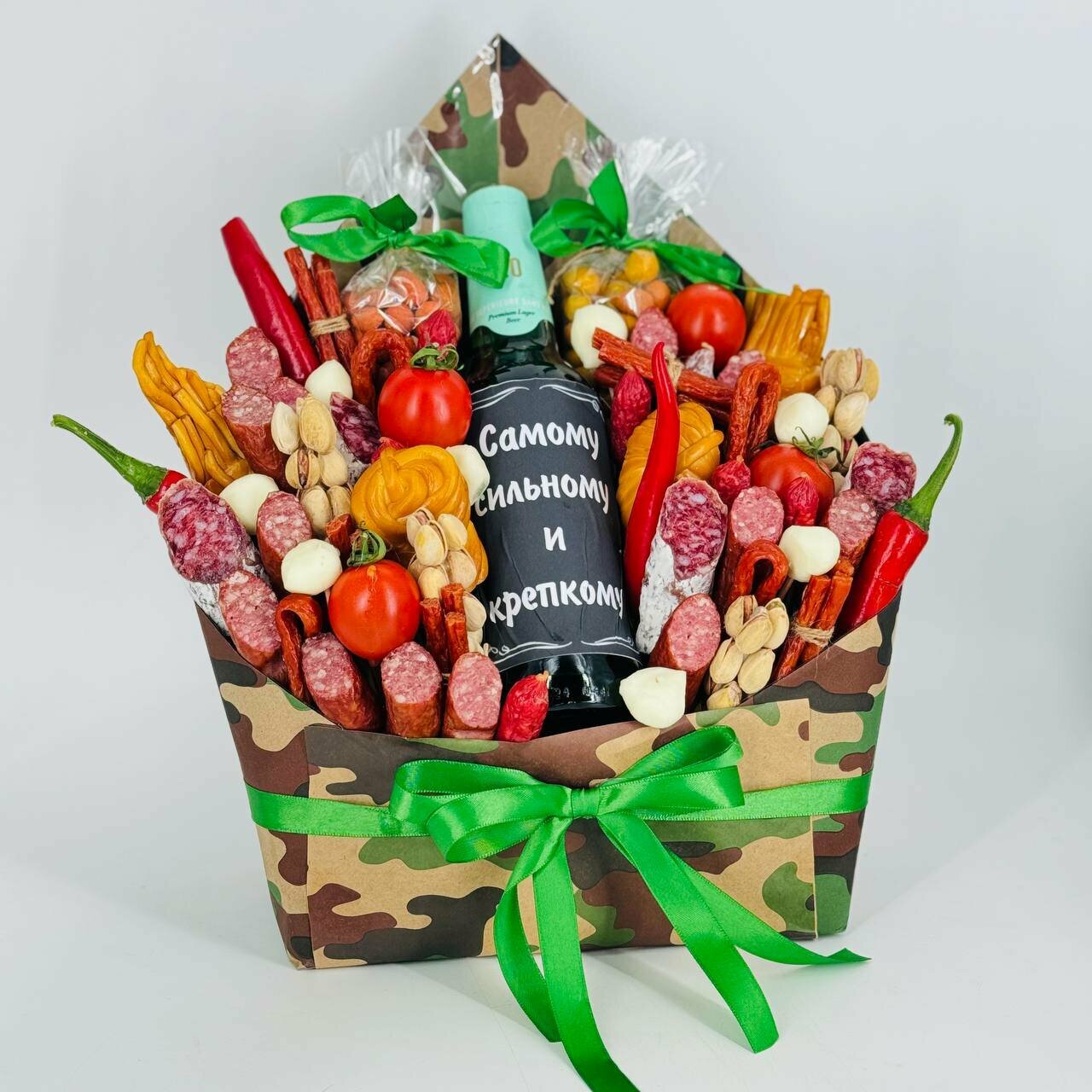 Колбасный букет с пивом на 23 февраля " Самому сильному и крепкому"