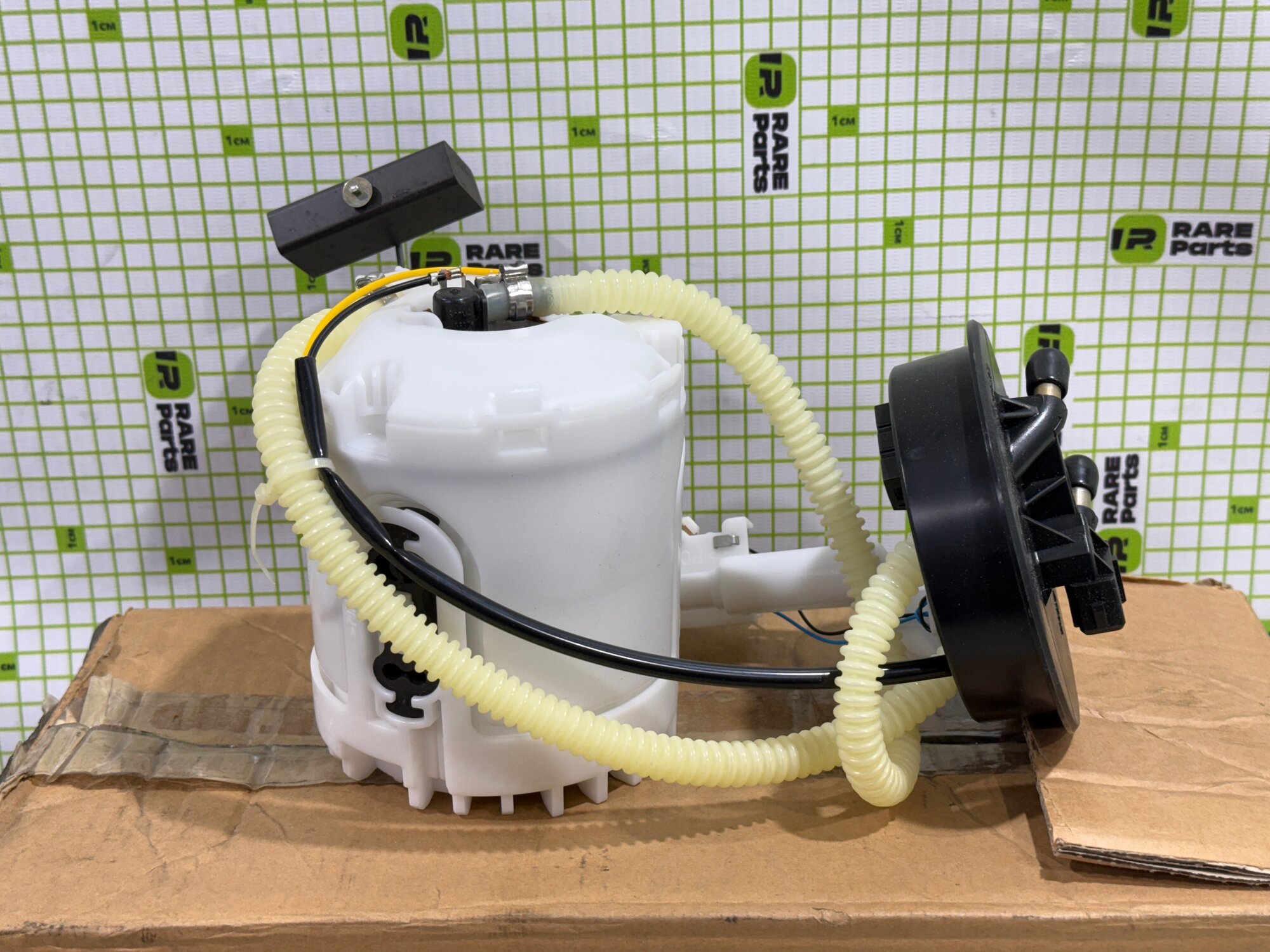 Насос топливный электрический для Volkswagen Golf