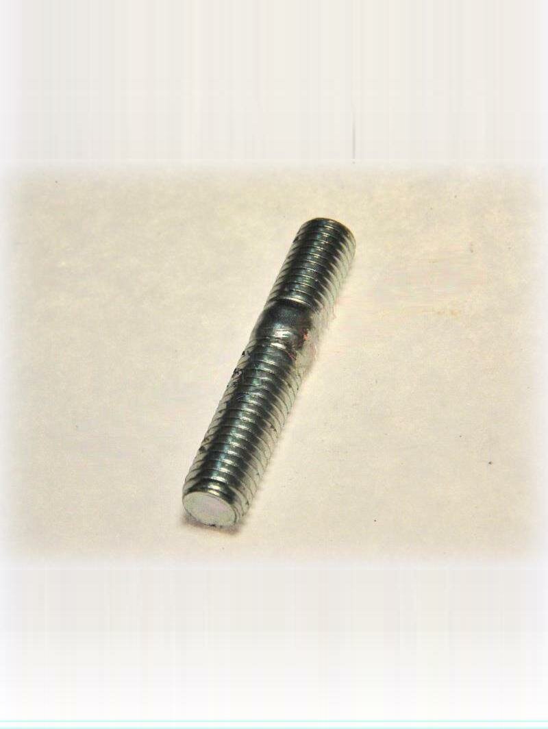 Шпилька М 8*28*1,25 трамблера и 5-ступ. КПП 13543421