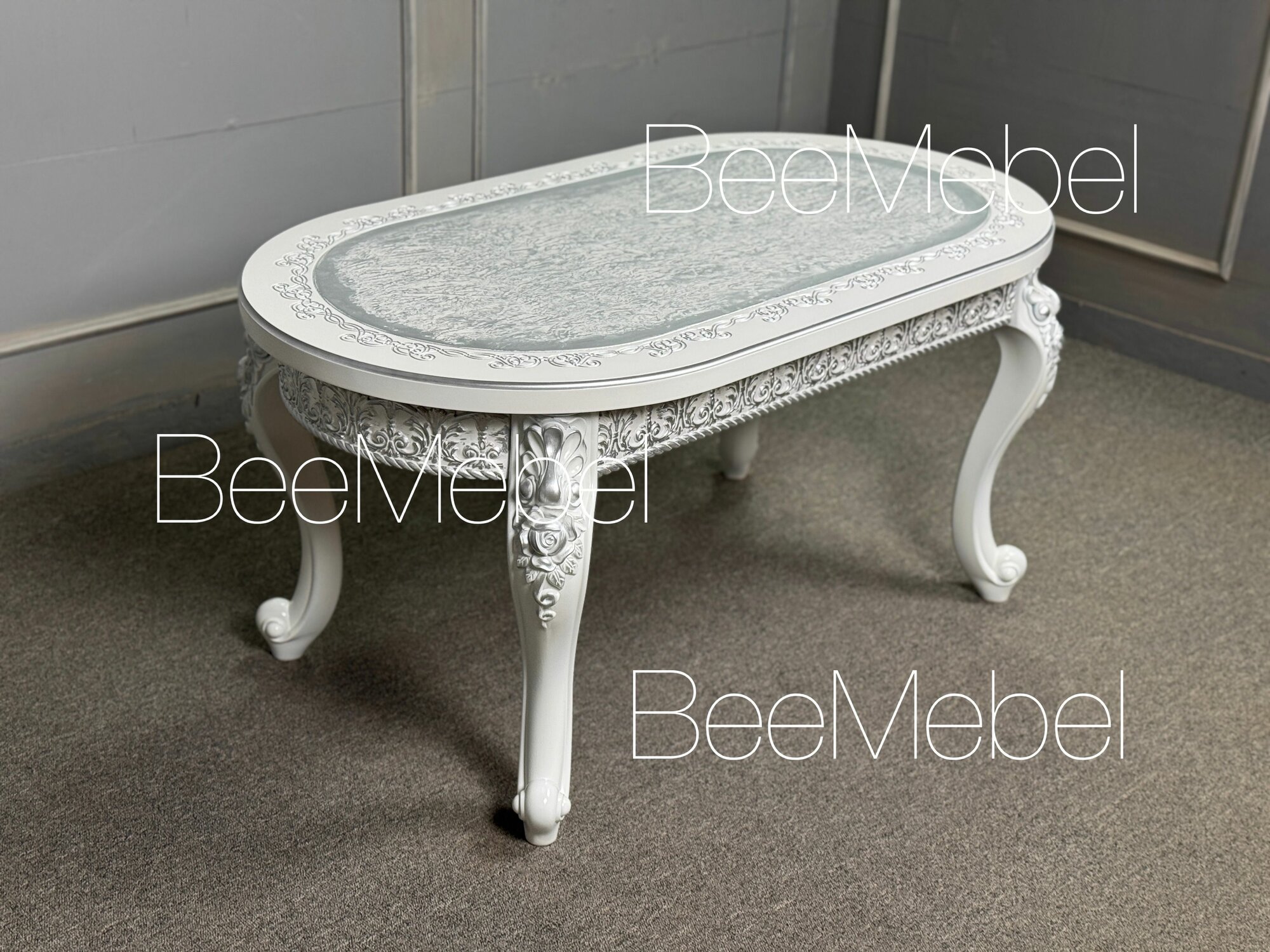 Журнальный стол овальный, белый