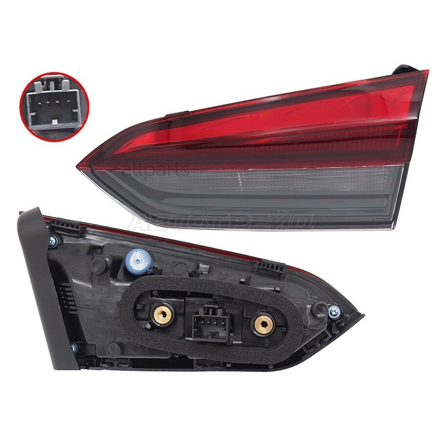 SAT ST-665-13R2R Фонарь в крышку багажника Skoda Rapid 20- (Справа)