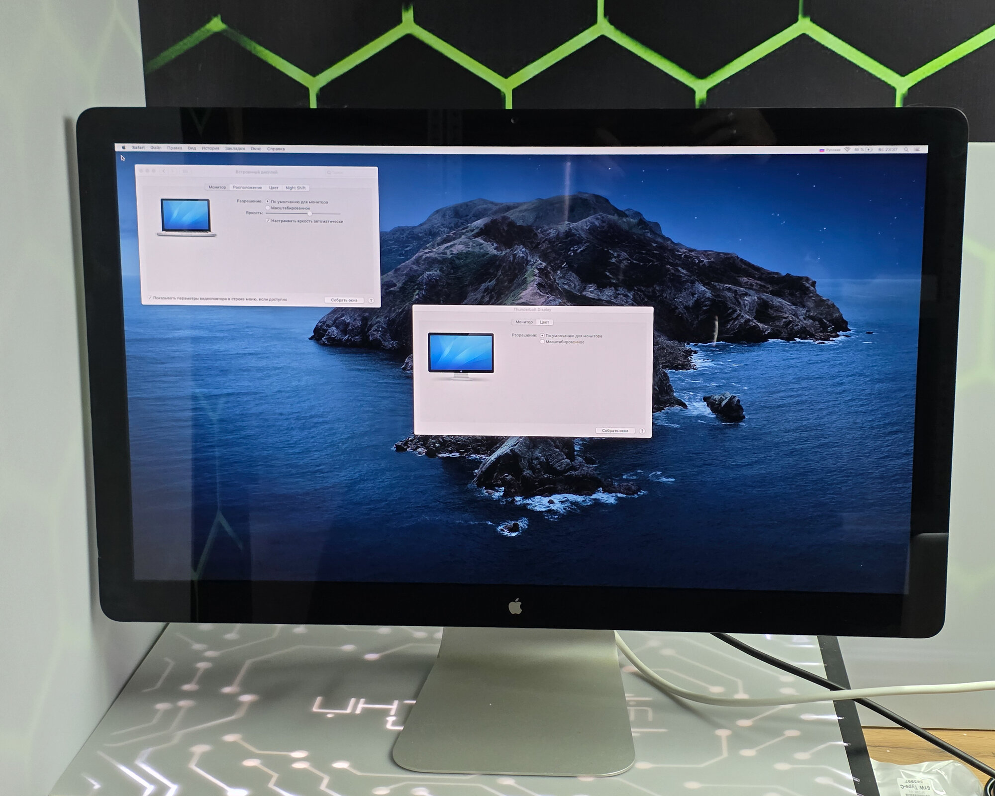 Монитoр Арple Тhundеrbоlt Disрlay 27″ (А1407) [LED, IPS, 2560x1440, 1000:1, 178гор/178вер, 12 мс, колонки,Thunderbolt]