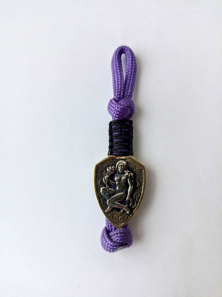 Темляк с бронзовой бусиной Дева