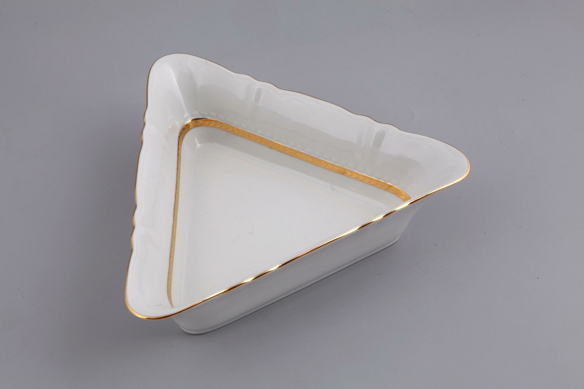 Салатник треугольный 21 см. Соната "Золотой кант"