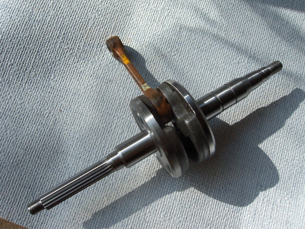 Коленвал скутер 1E40QMB