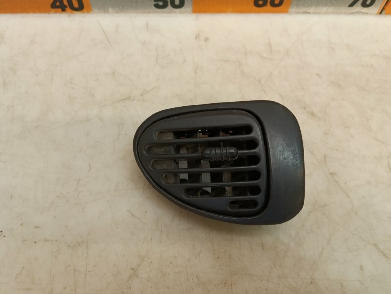 Б/У Дефлектор воздушный Dodge Caravan 1999 3 Лев. 353163 CHRYSLER арт. PX331X8