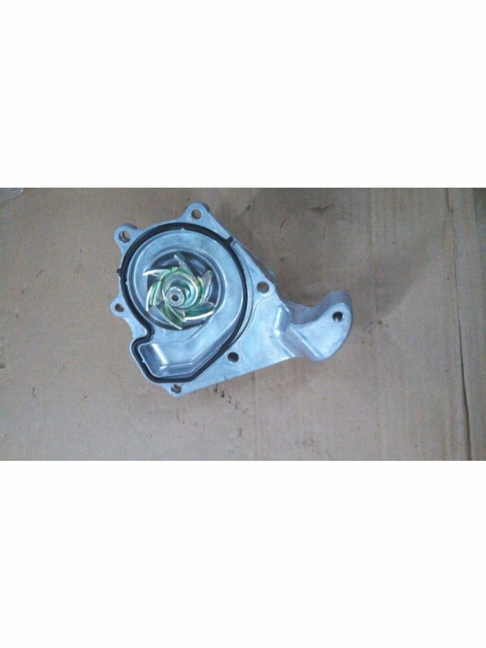 Насос водяной (помпа) CHANGAN CS-35 / Чанган