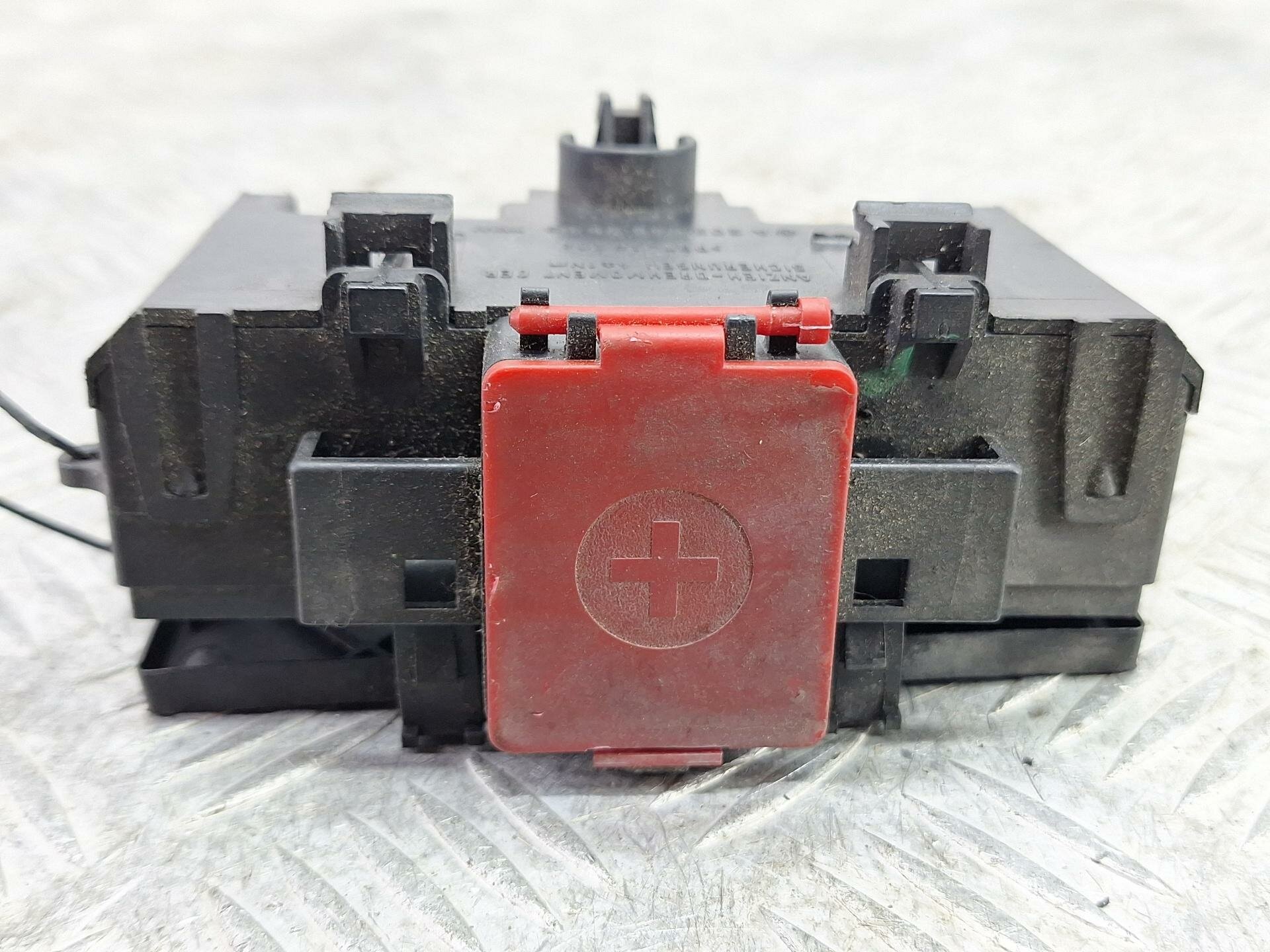 Блок предохранителей Mercedes-Benz C W203 рест. W203.054 2005 A2035450803