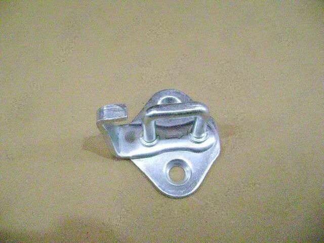 Скоба фиксатора замка передней двери 6105103-K00 Great Wall Hover H3, Hover H5