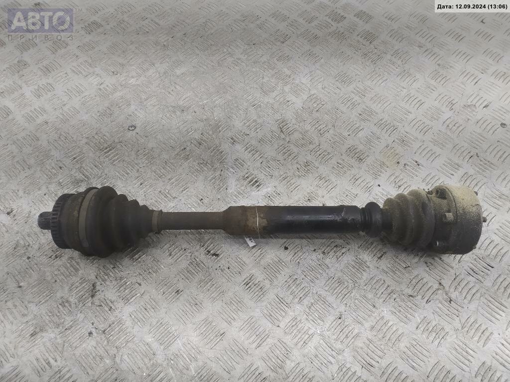 Полуось передняя левая Volkswagen Passat B5