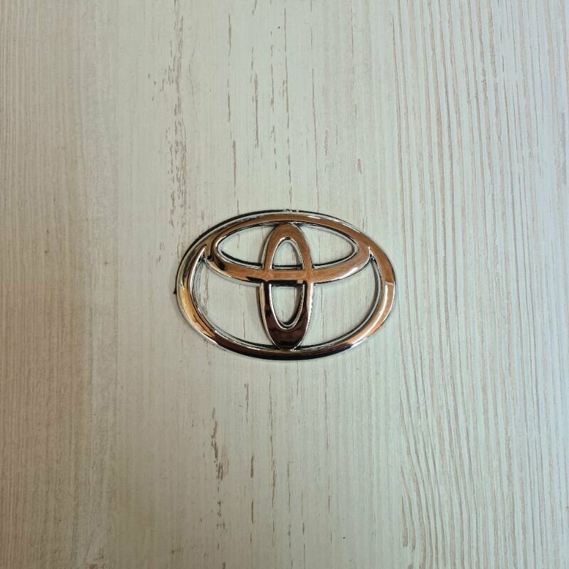 Эмблема TOYOTA / Тойота 8,8х5,6 см