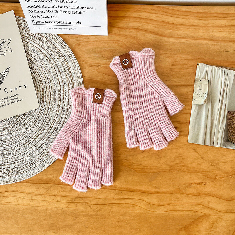 Перчатки для женщин