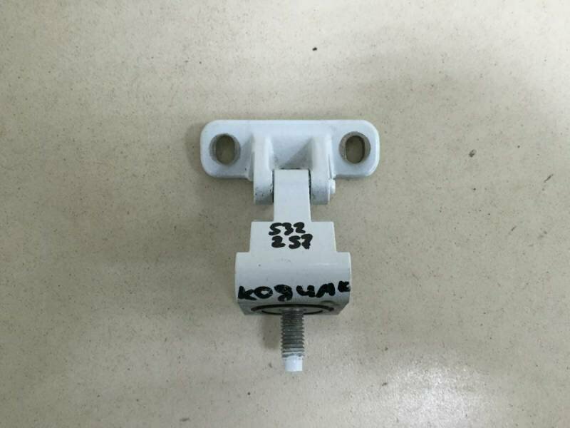 Петля двери багажника Skoda Kodiaq 2016 кат.номер: 5G6827301D