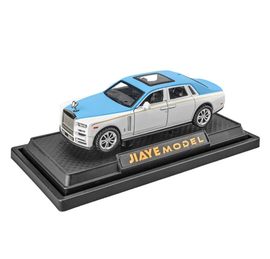 Литая металлическая модель автомобиля Rolls Royce в масштабе 1:36