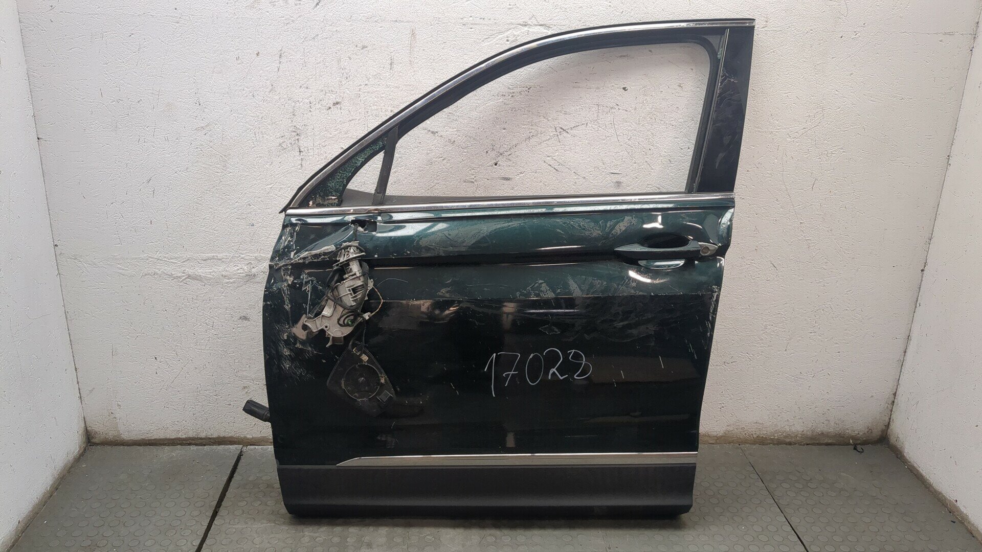 Дверь боковая (легковая) левая передняя Volkswagen Tiguan Б/У