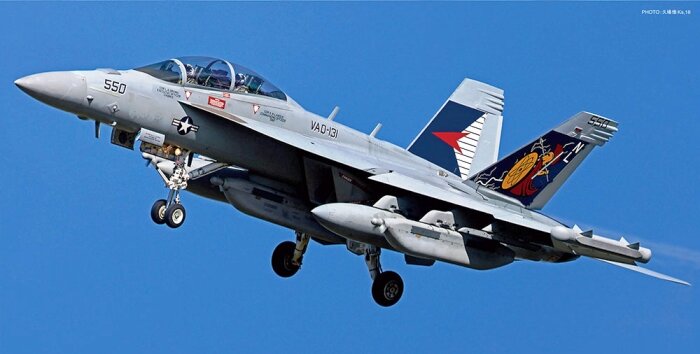 02432 Hasegawa Самолет EA-18G GROWLER "VAQ-131 LANCERS 2022" 1/72