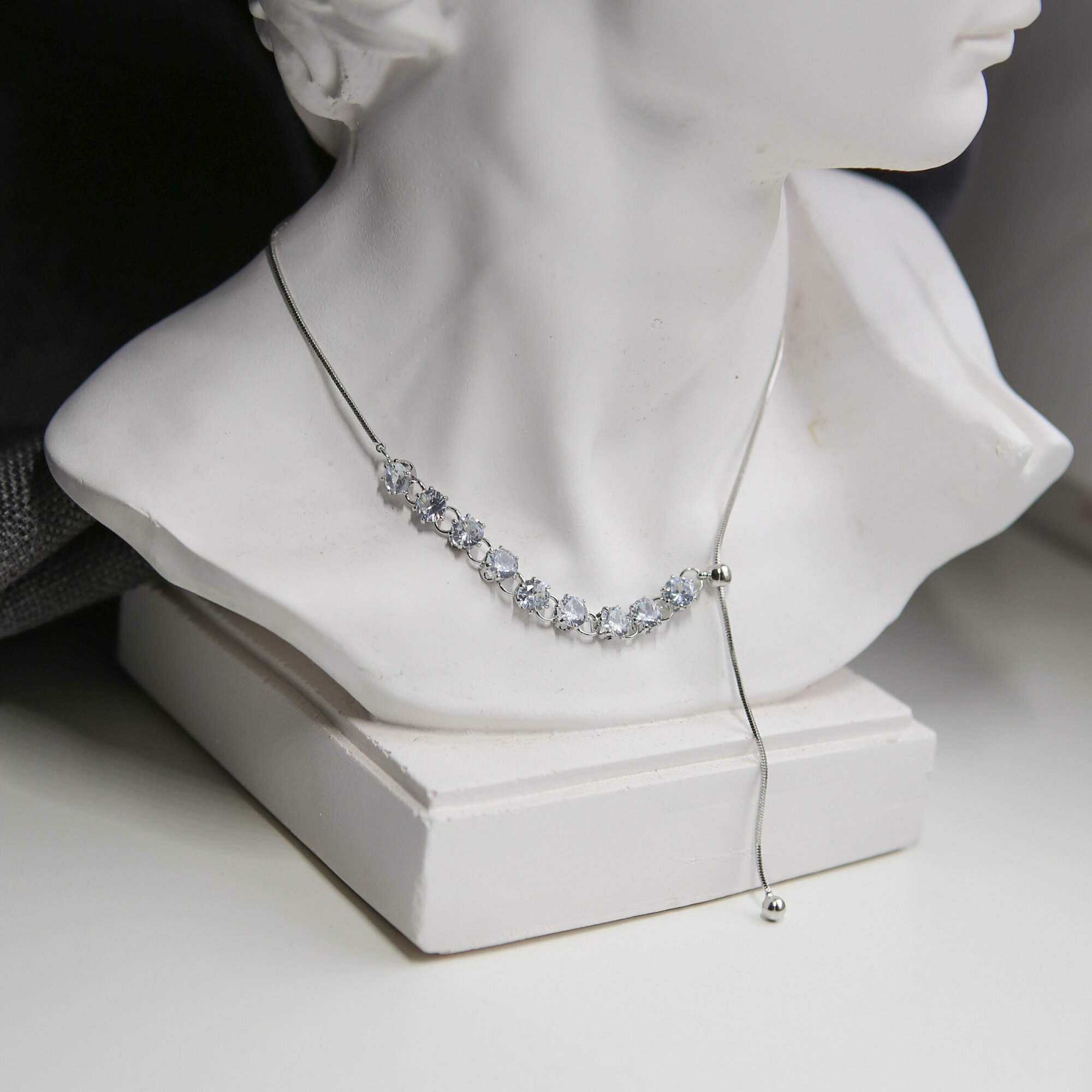 Колье, фианит