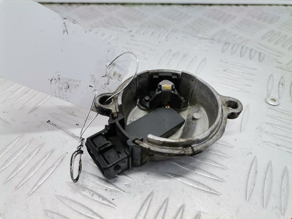 Датчик распредвала Volkswagen Passat 5 058905161B арт. 2070966