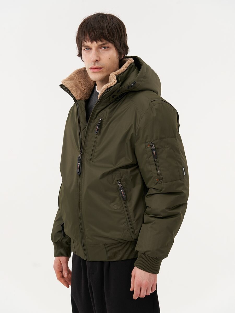 Бомбер Осень-зима 2025