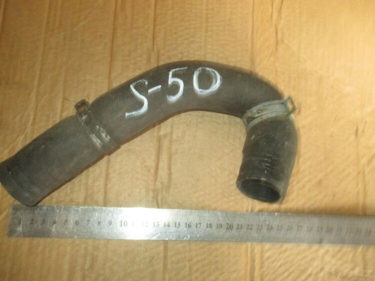 Шланг радиатора верхний 98AB9B273CL Форд Фокус 1 мотор 2.0 литра