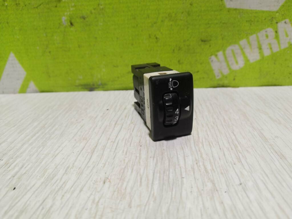 Кнопка корректора фар Suzuki Baleno 98-07